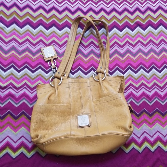 Tignanello | Bags | Tignanello Pebble Satchel | Poshmark